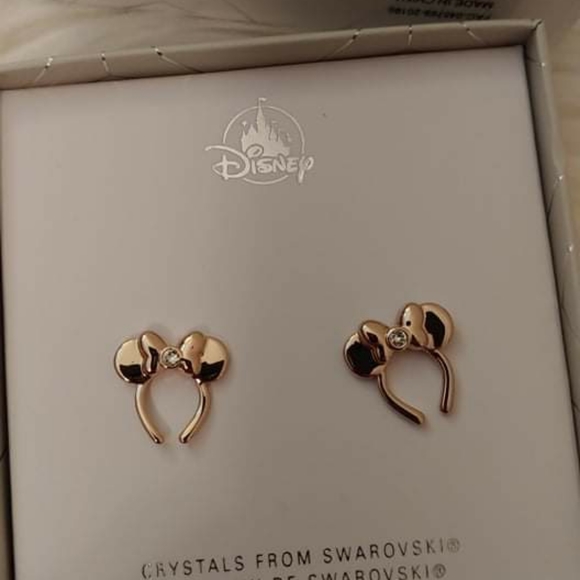 Disney | Jewelry | Firm Nwt Disney Parks Rose Gold Minnie Mouse Ears With Bow Studded Earrings ...
